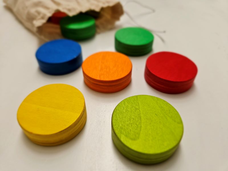 Qtoys - Rainbow Coins - Wooden World