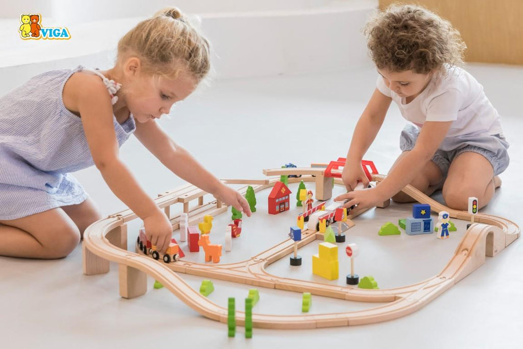 Viga Toys - Train Set (90 pieces) - Wooden World