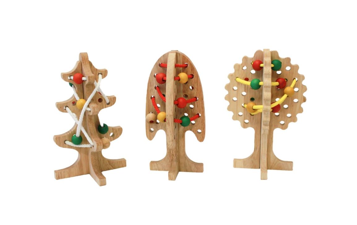 QToys - Lacing Tree Set - Wooden World